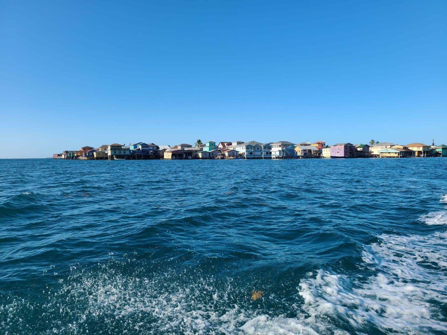 Discover the Island of Guanaja for Fly Fishing - Zen Tenkara